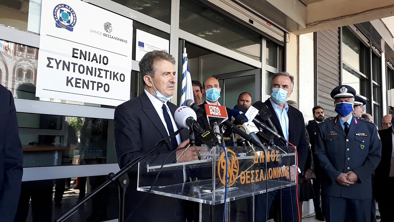 Χρυσοχοΐδης: Με φιλική διάθεση και συμβουλές η αστυνομία στις πλατείες ...