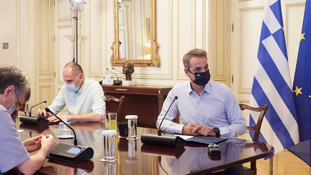 Εκκληση Μητσοτάκη στους νέους: Προσέξτε τους εαυτούς σας, δεν είστε ...